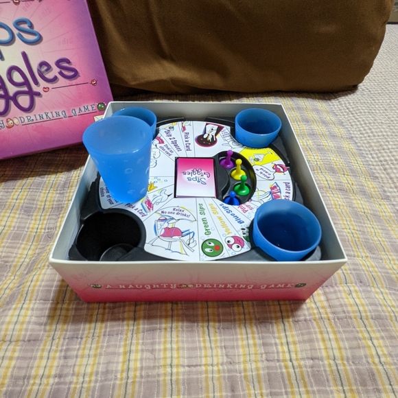 mm | Party Supplies | Sip And Giggles Game Fun Drinking Board Game ...